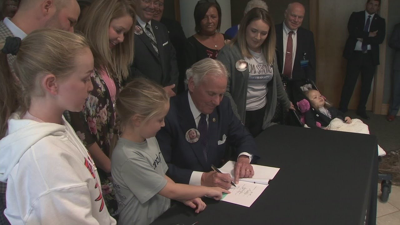 Dylan's Law is officially signed by Governor McMaster in Greenwood ...