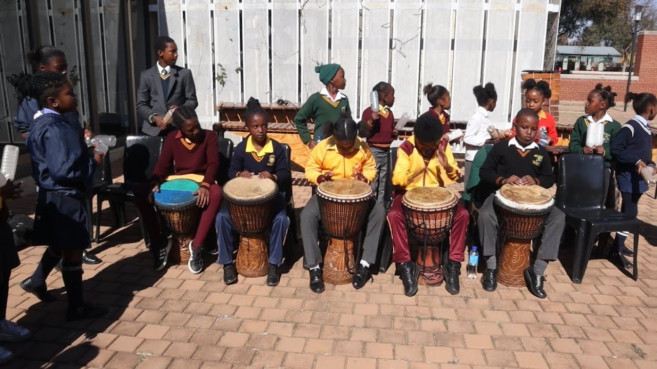 The Lion Sleeps Tonight Performance | Ugubhu Nezinsimbi Zomculo Wesintu ...