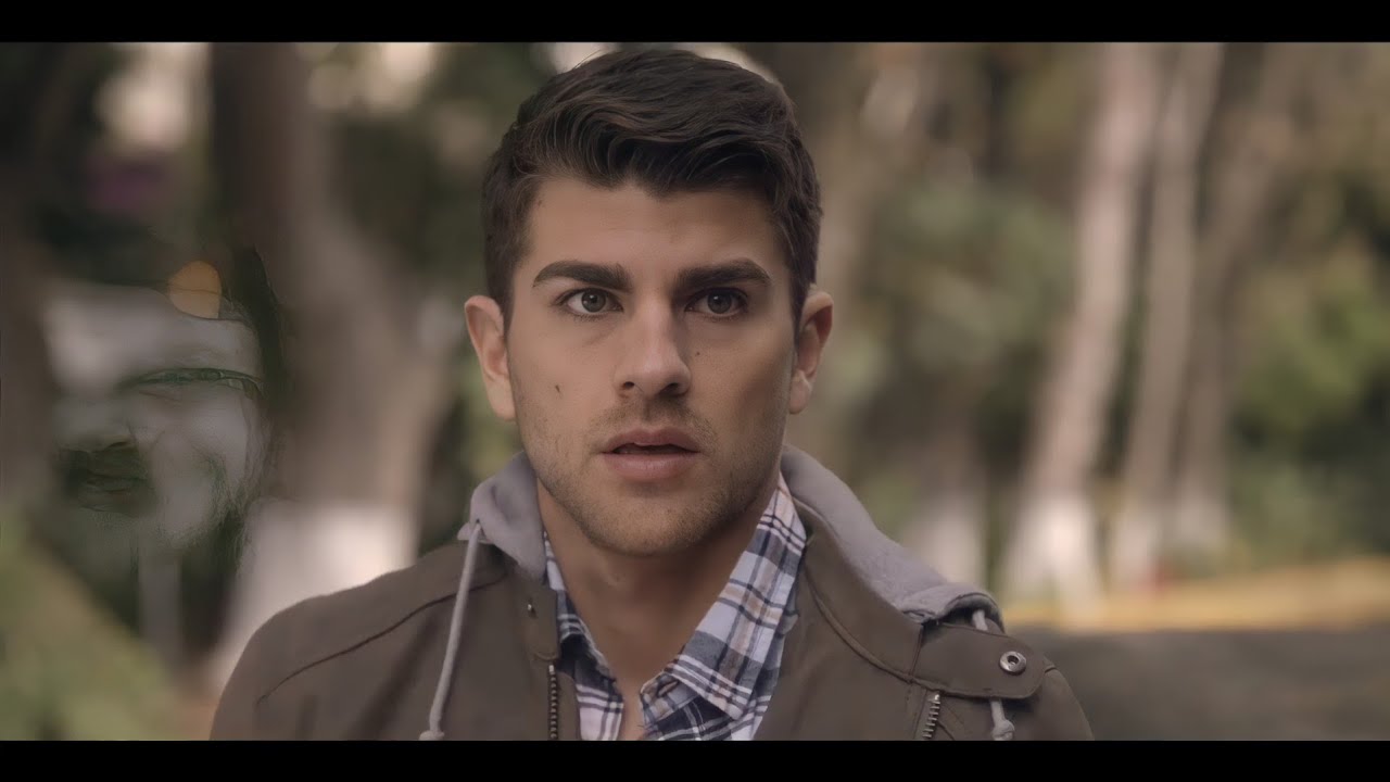 Javier Ponce en "Madre Sólo Hay Dos", Capítulo 1 - Parte 1 - YouTube