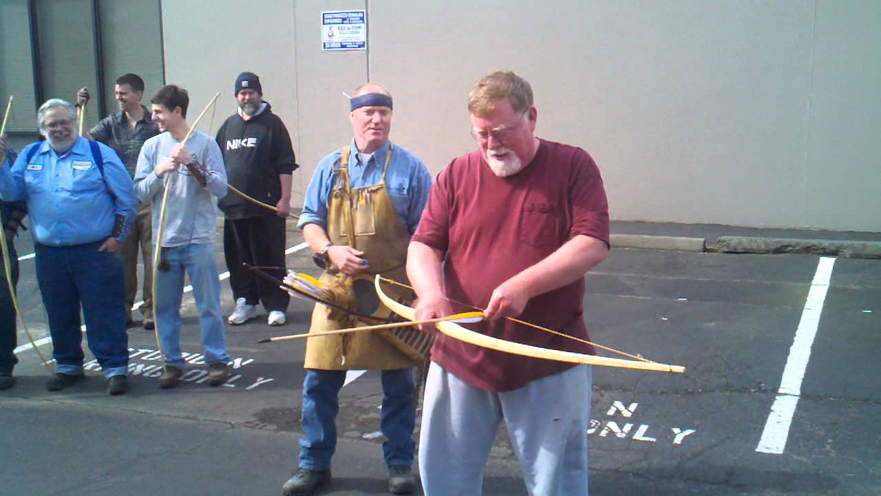2012 03 25 Seattle, WA Master Bowyer Tom Turgeon Watches Peter Shoot ...