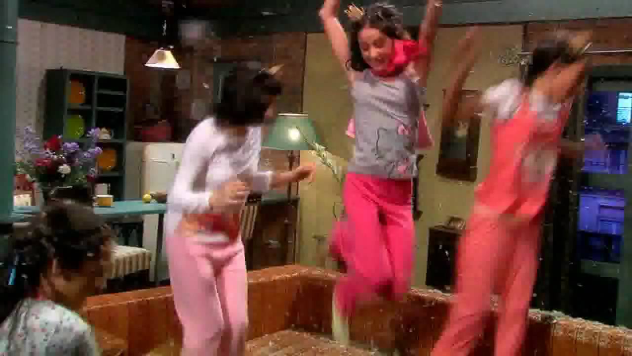 JUNIOR EUROVISION 2009 - PRINCESSES "BLUE BIRD" - YouTube