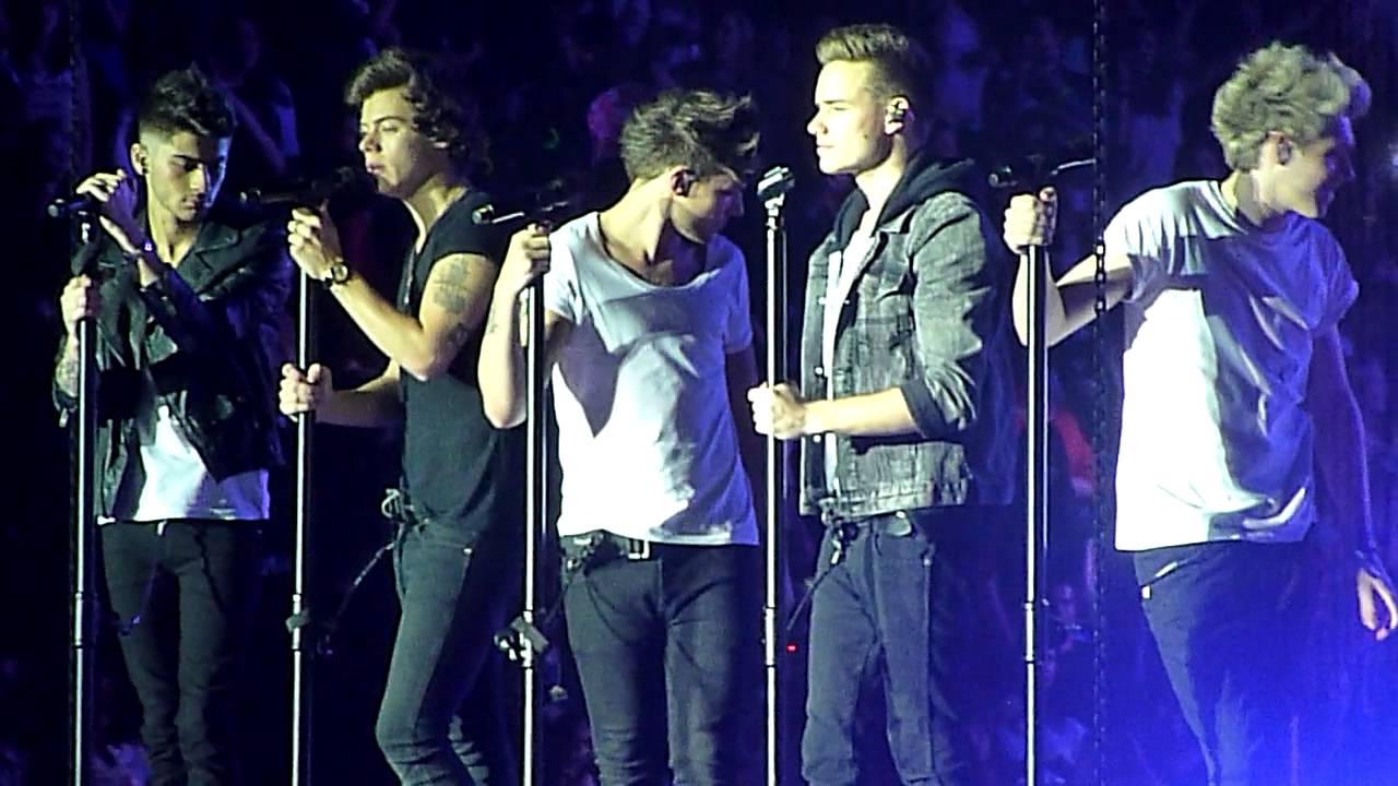 One Direction - Moments - Bercy - YouTube