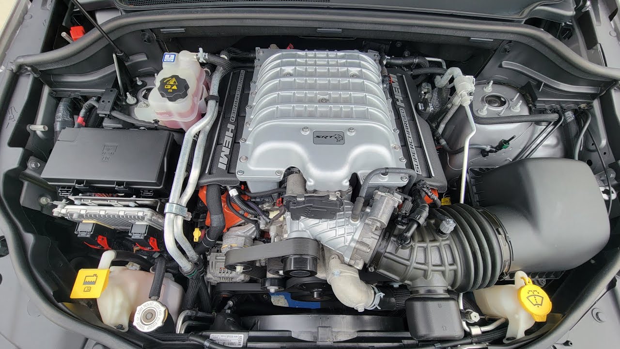2018 Jeep Grand Cherokee 6.2l engine areas view pre-purchase inspection ...