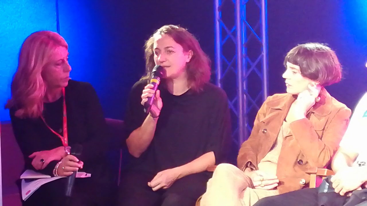 Conferenza stampa con il cast del film Soledad - YouTube