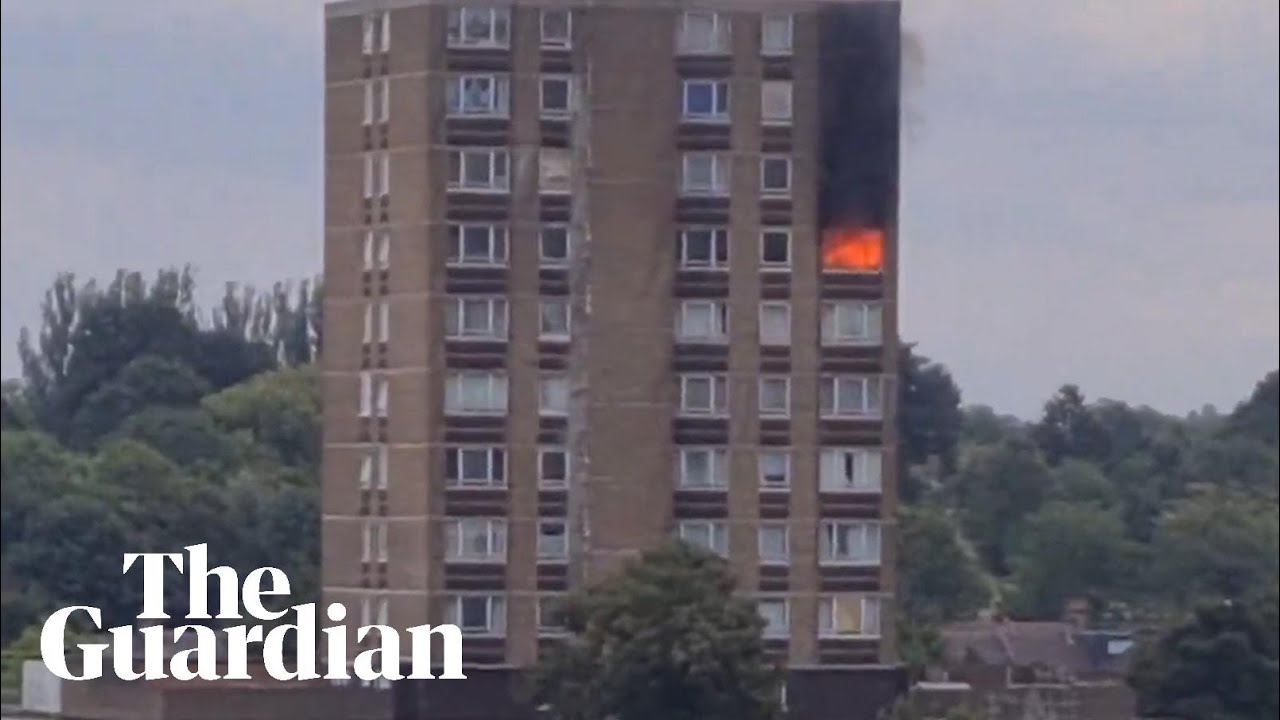 Fire breaks out at tower block in south-east London - YouTube