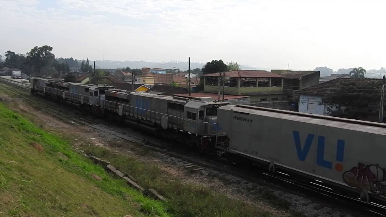 EMD GT46 Ace 8199 vli - YouTube