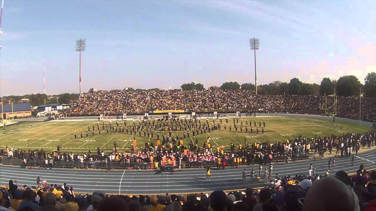 North Carolina A&T Football halftime show 2015 - YouTube