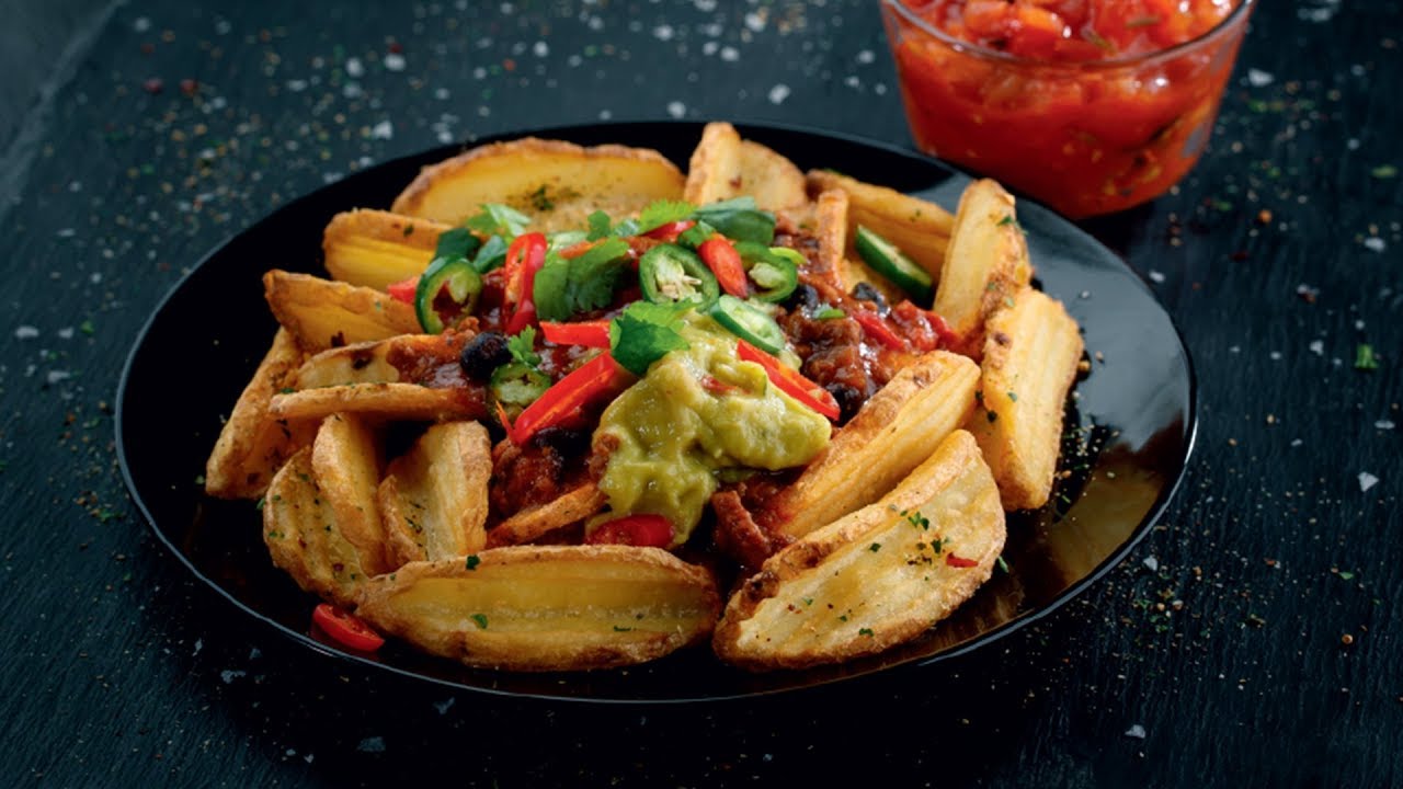 Topped Chip Recipes: Crispers Chocked Full of Chilli & Cheese - YouTube