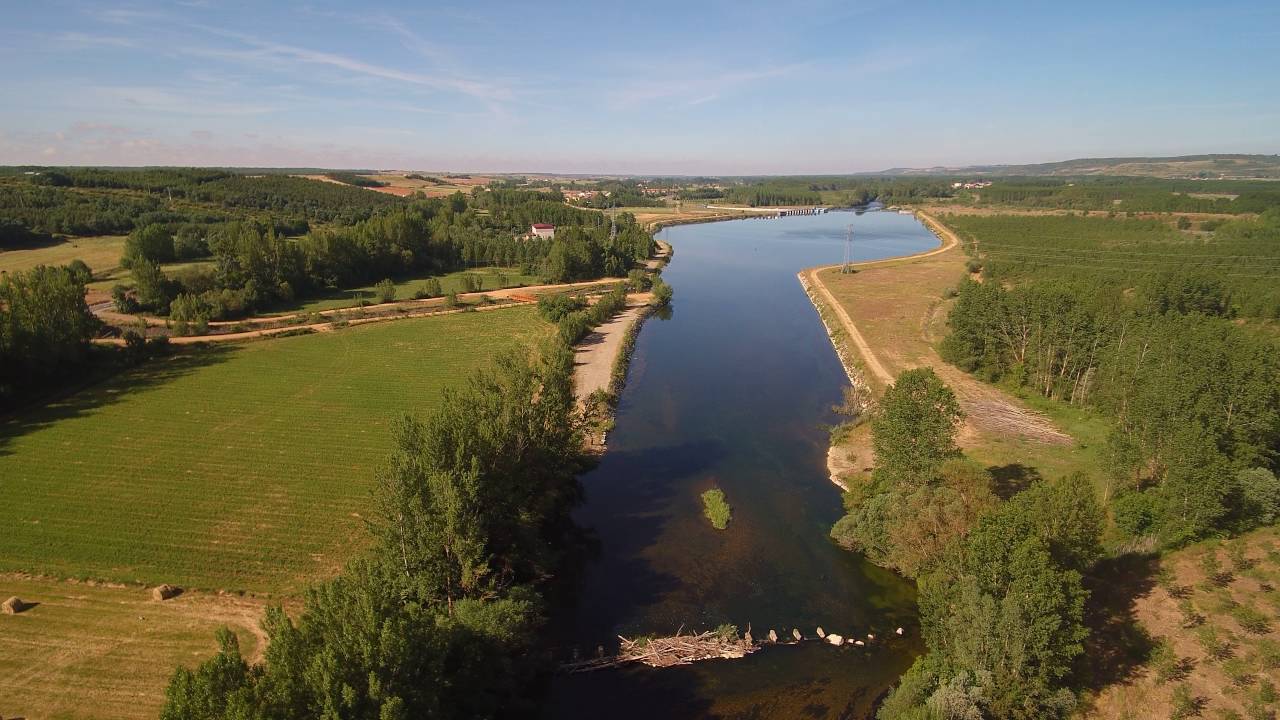 Rio Esla León Spain - YouTube
