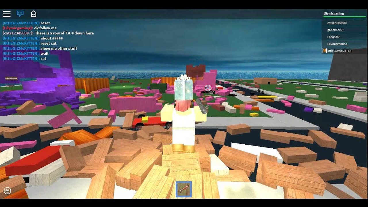 SHREK?!??! -Roblox "The normal city" - YouTube