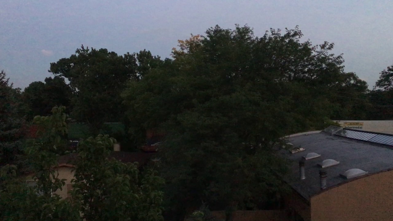 Outbound Metra 189 Express Passing BNSF Intermodal Train at Riverside ...