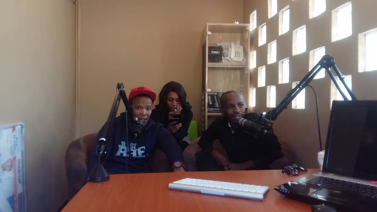 Chievosky interviewing Bee-bar and Komplexity on Emendy Radio - YouTube