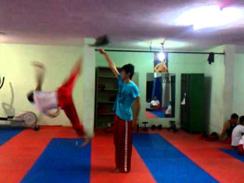 KİCK BOX MUHTEŞEM TEKME