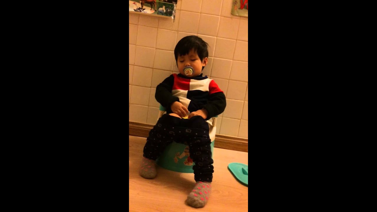 Pi sleepy on the potty - YouTube