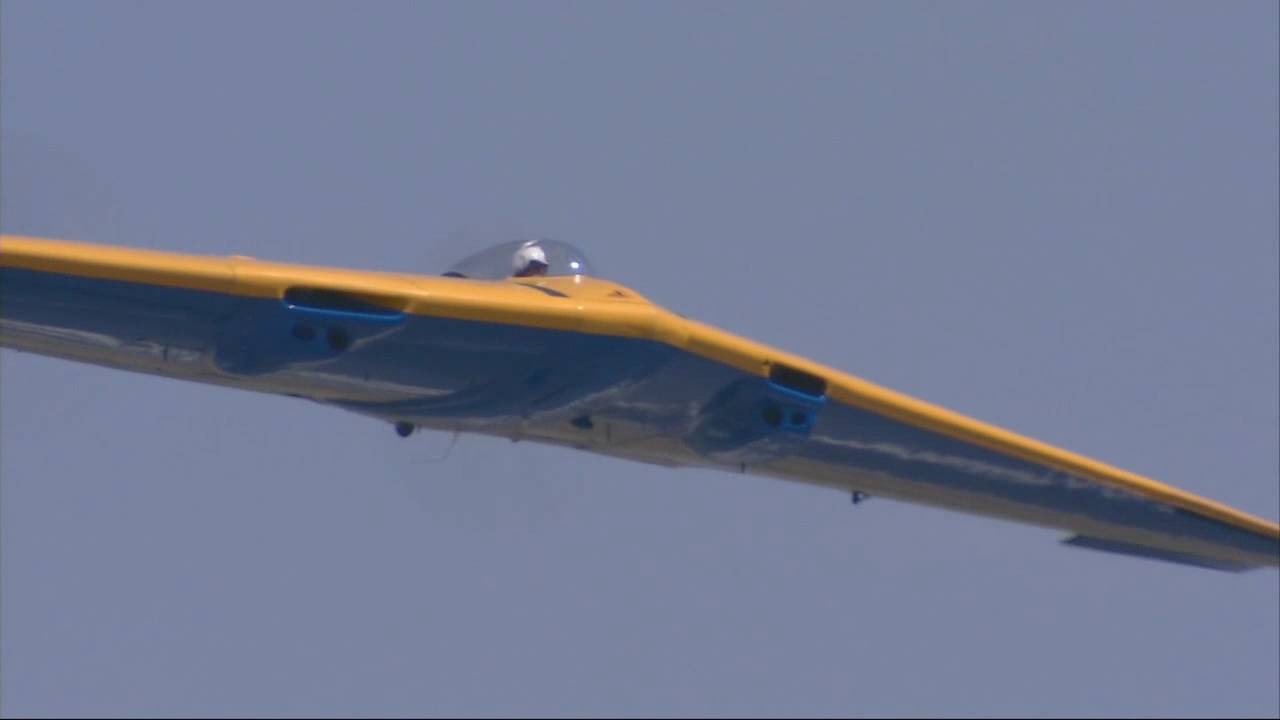 2010 Planes of Fame Air Show :Northrop N-9M Flying Wing - YouTube