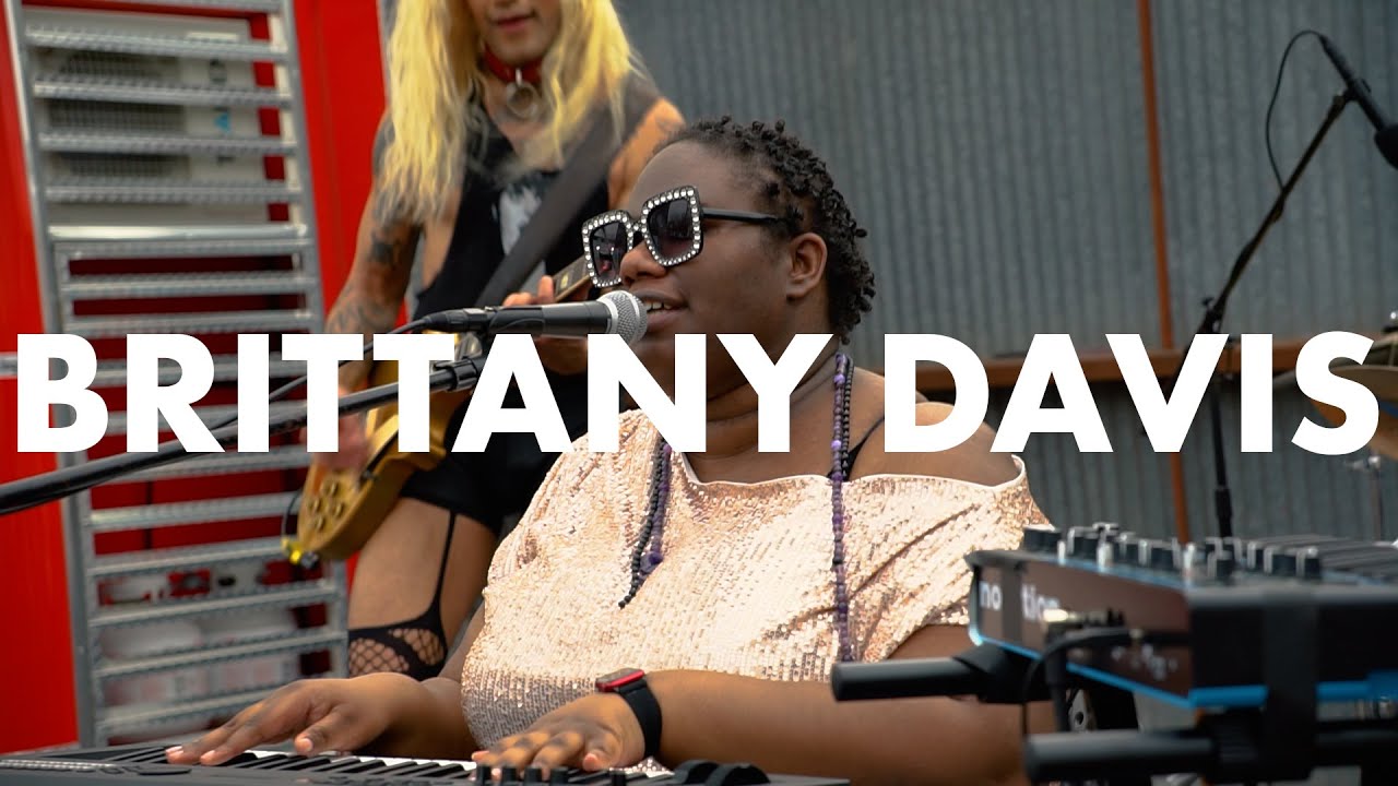 Brittany Davis - Live at Sun Radio Sessions - YouTube