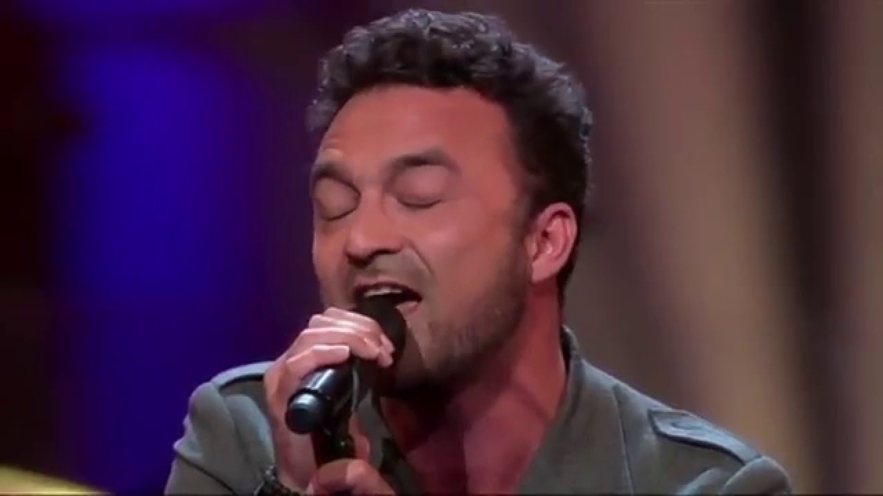 This Guy Sings LIKE Adele - INCREDIBLE - The Voice - YouTube