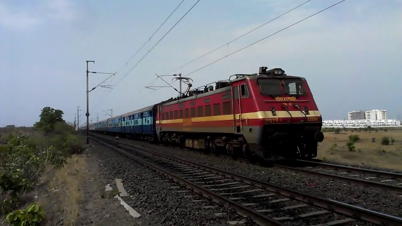 Jnaneshwari Express Racing To Nagpur Before Time!! - YouTube