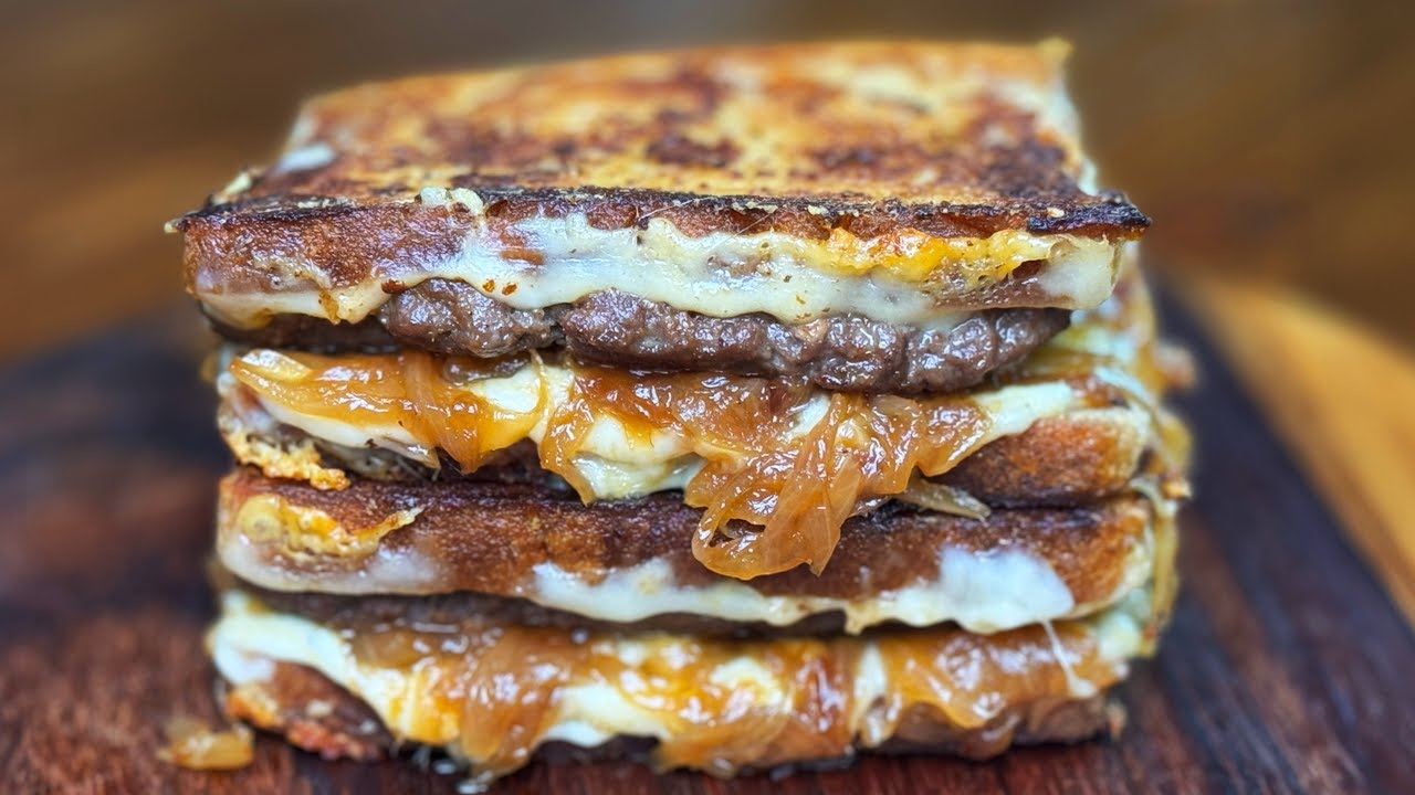 Ground beef and caramelized onions! So delicious I want to eat it every ...