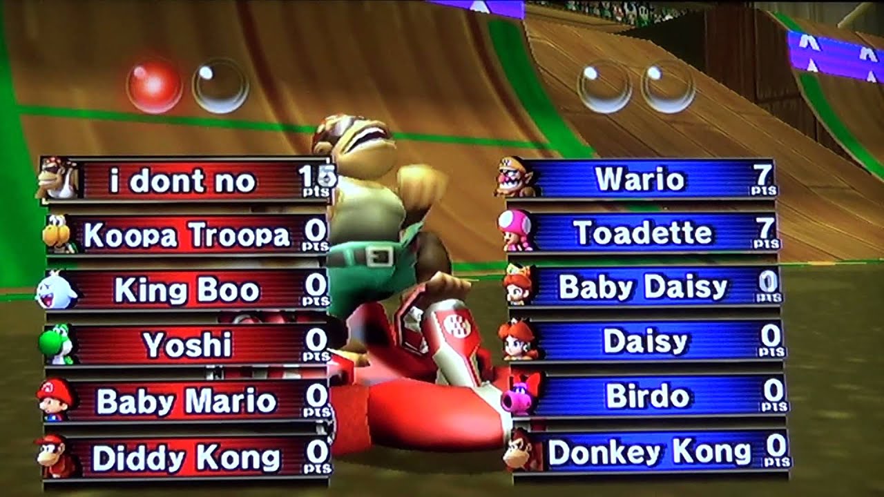 Let's play Mario Kart Wii coin battle - YouTube