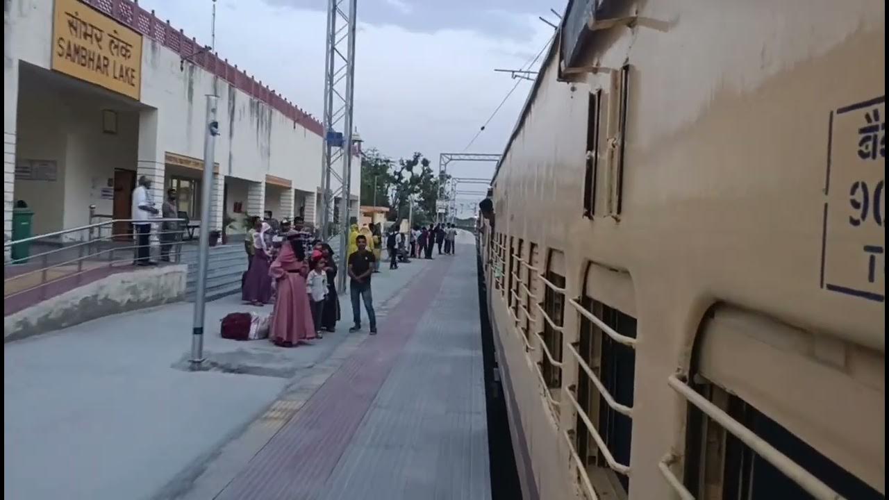Sambhar Lake × 19720 Suratgarh Jaipur Express × Stunning Cloudy evening #railfanning # ...