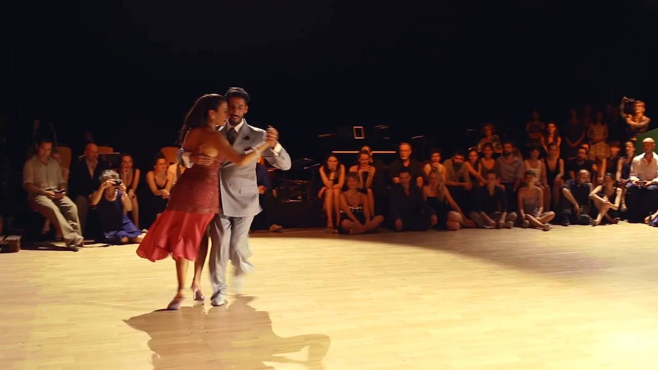 Los Totis - 4/4 - Tango Roots - Milonga del 83 - Juan D'Arienzo - YouTube