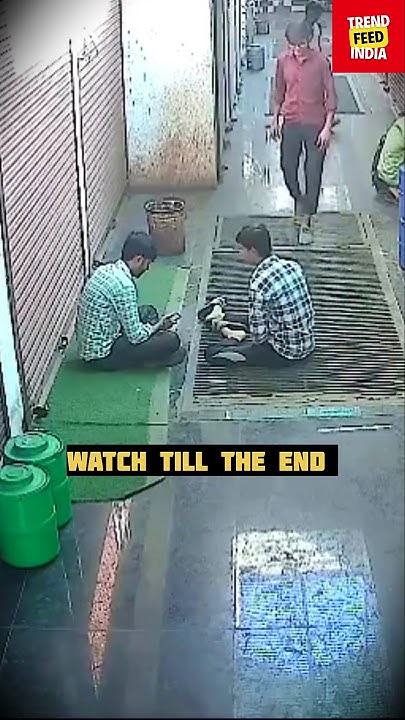 While making a reel in Agra, a man removed the net, fell 3 floors down, lost his life #Agra # ...