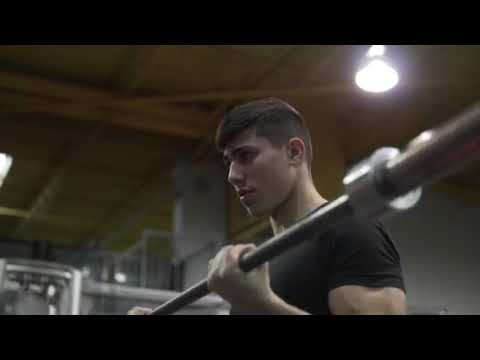 19 YEAR OLD BODY BUILDER - YouTube