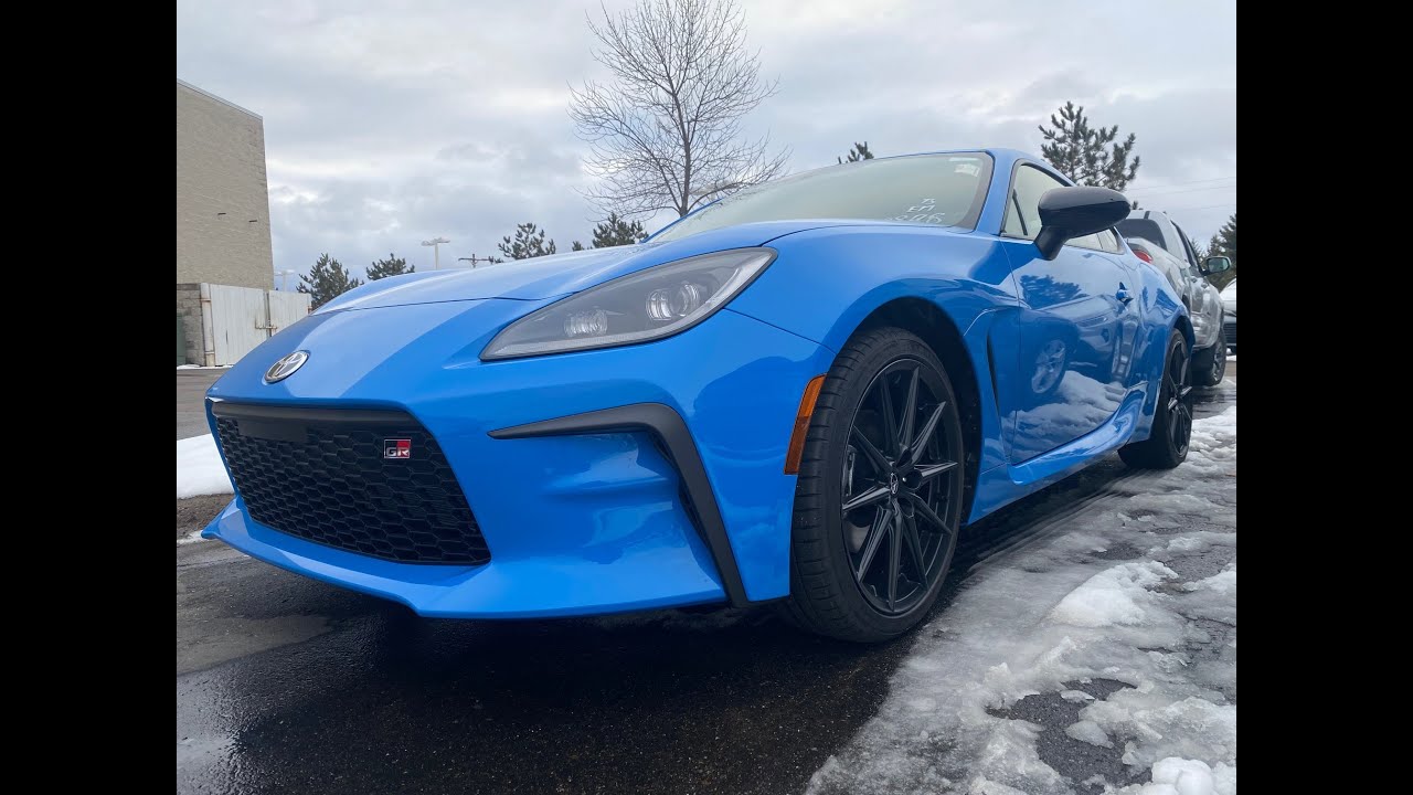 Quick Drive in a 2022 GR86 Premium in Neptune Manual Transmission--SOLD ...