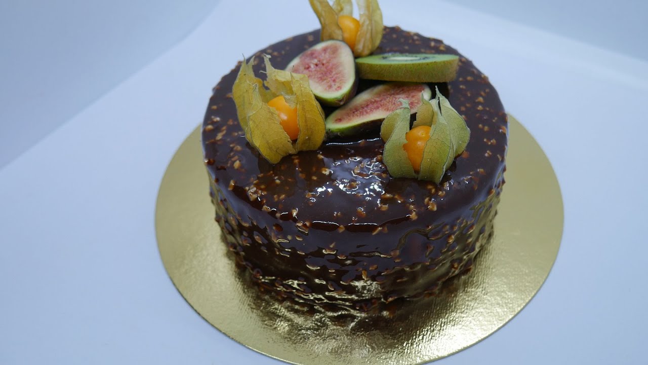 Caramel Chocolate Tonka Cake Christmas Recipe - YouTube