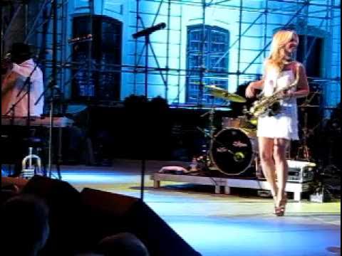 Candy Dulfer & Leona - Life Of The Party - 2009 Veszprém - YouTube