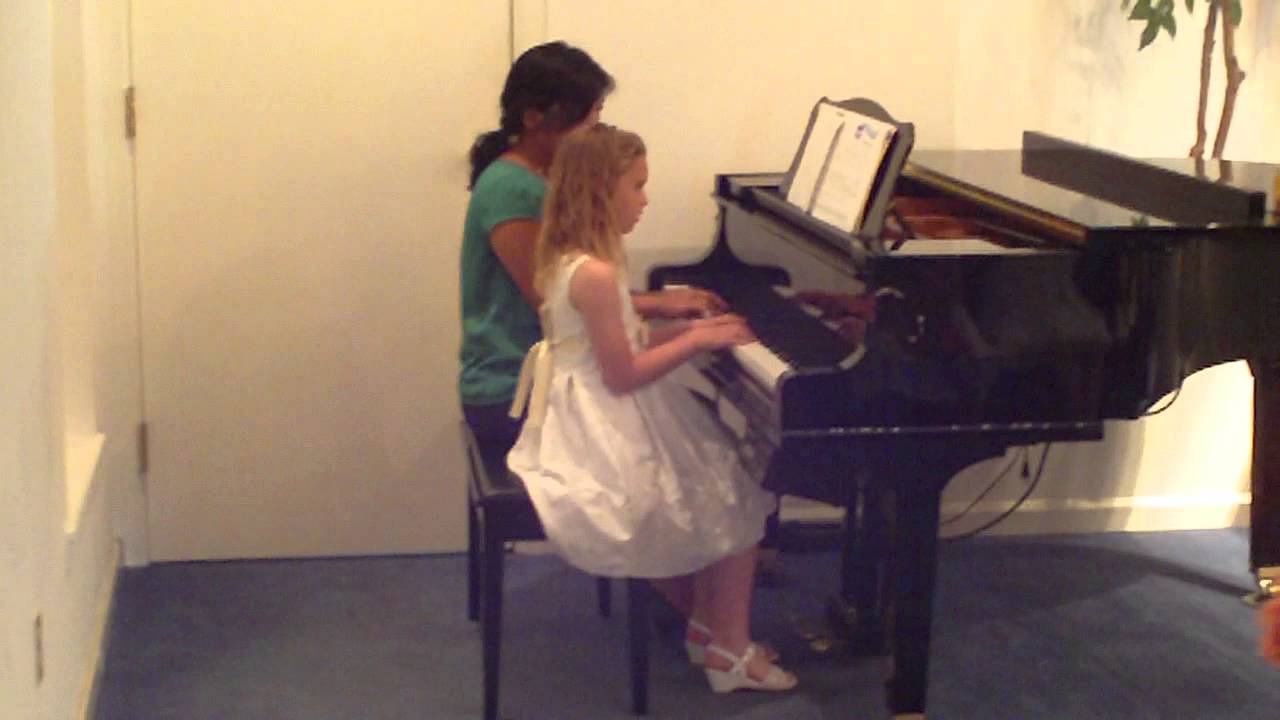 Madison's Piano Recital - YouTube