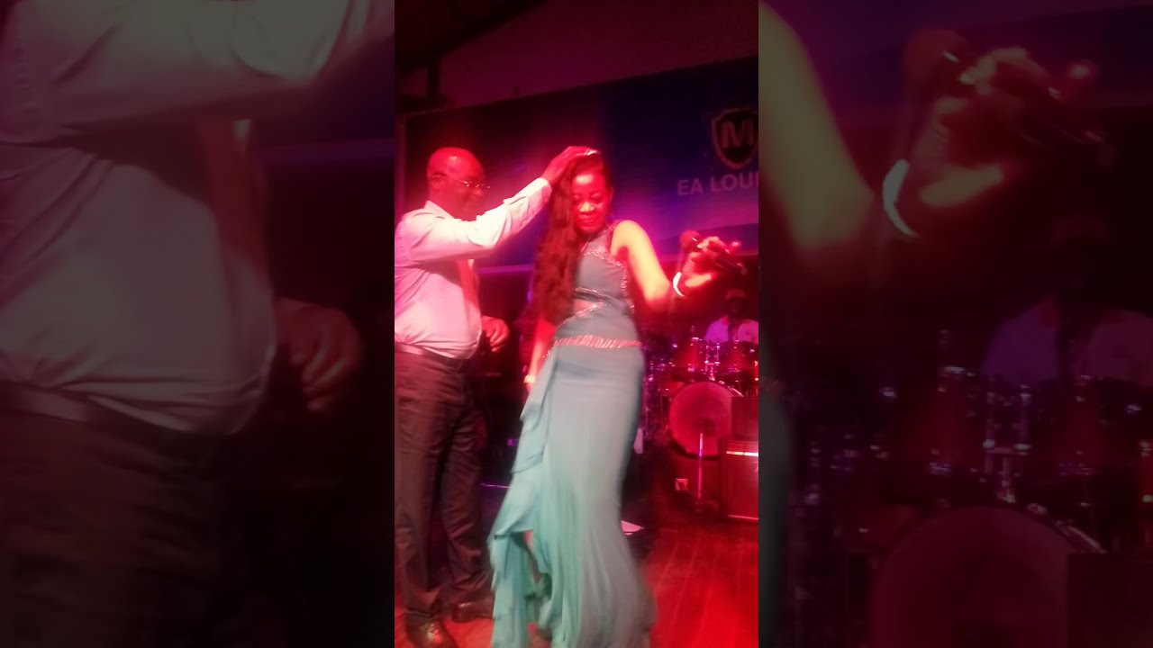 ADELA BIKIM DANSE AVEC ROGER MILLA - YouTube