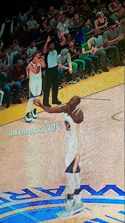 Steph Curry deep three. - YouTube