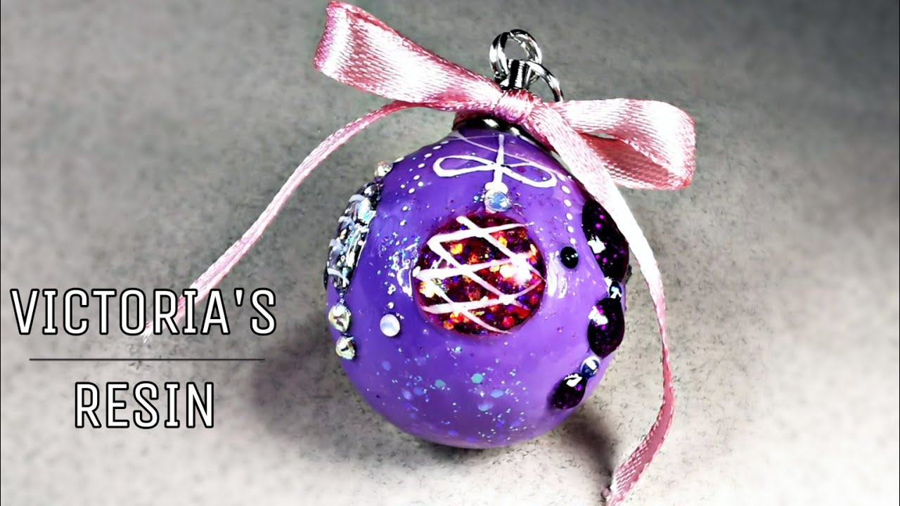 UV Resin light Christmas ball/keychain - YouTube