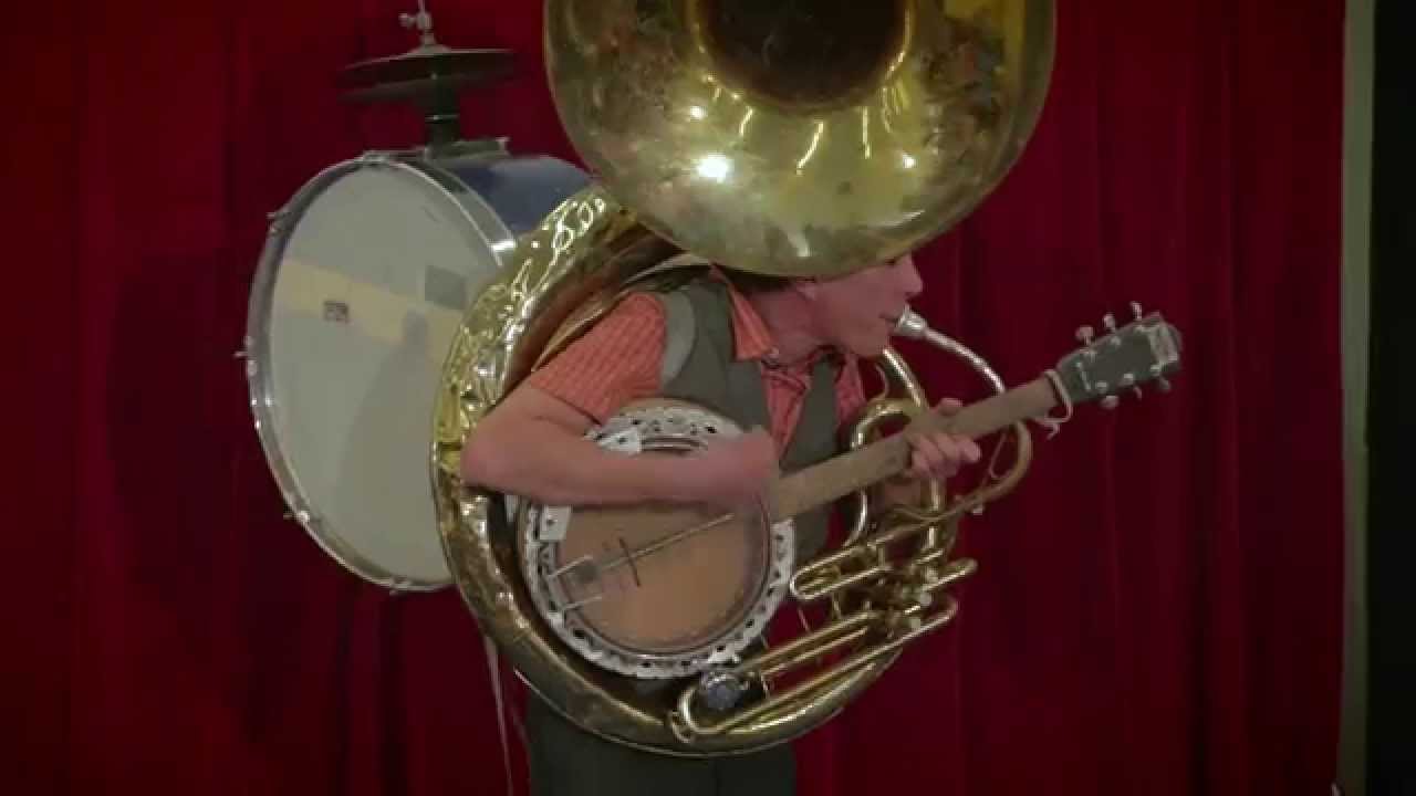 DAVID SKUNK / CIRCUS SKUNK - YouTube