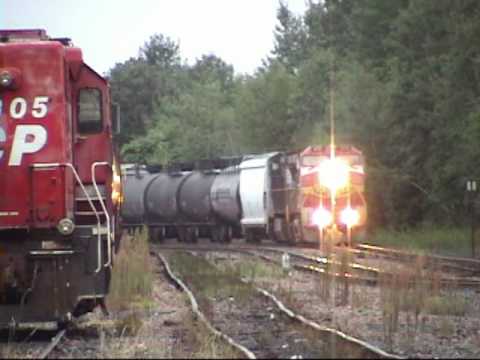 CP Sunbury Sub with the Santa Fe on 13T - YouTube