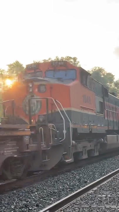 NS 4060 AC44C6M leads NS 26X through Piscataway,NJ w/ BNSF 1046 Dash9 (H1) trailing! #trains # ...