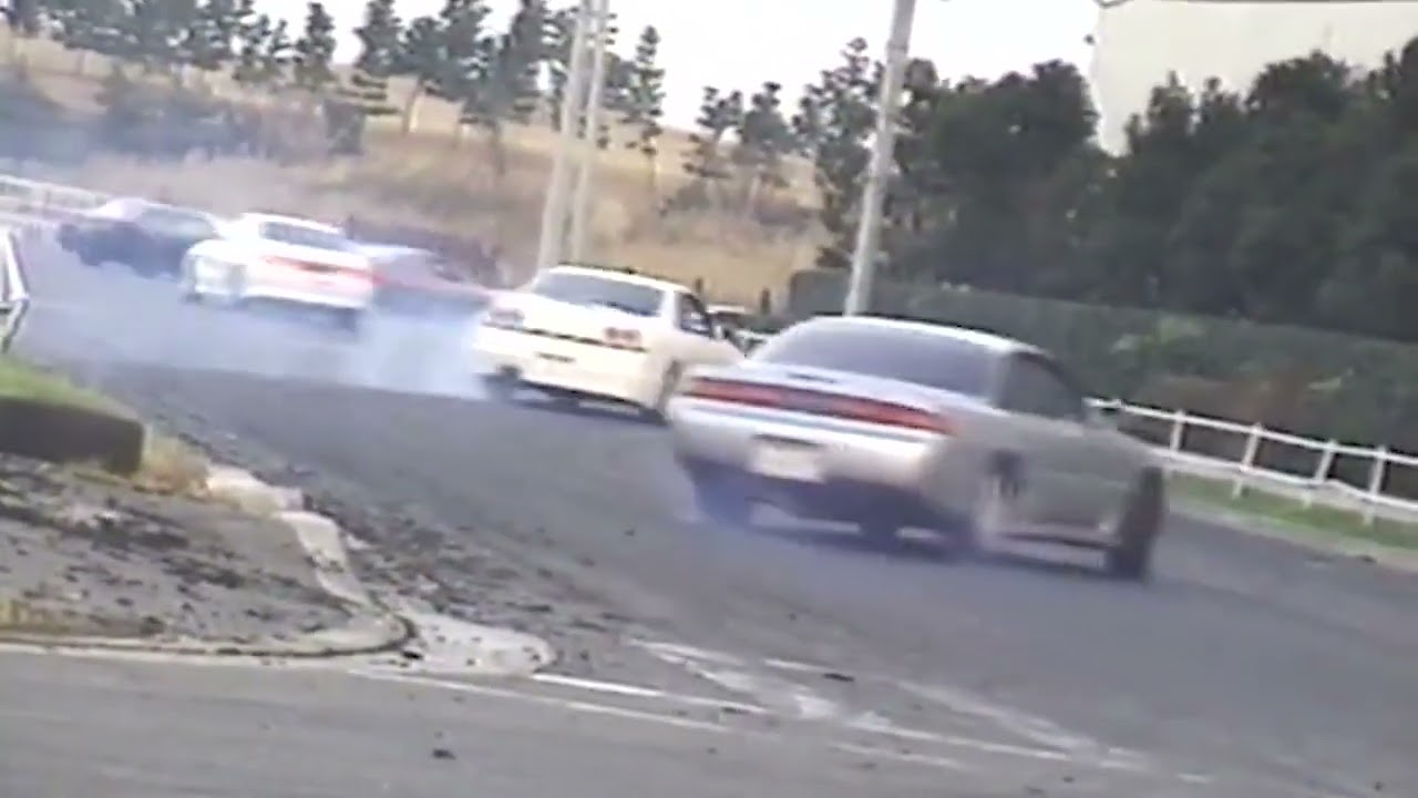 drifting in the 90s Japan クールなスタイル [3] - YouTube