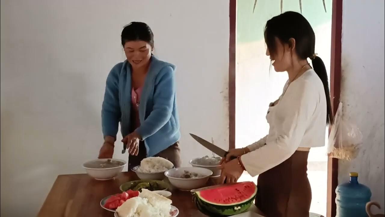 nyob zoo hnub tshiab os lo nrog peb noj tshai nawb - YouTube