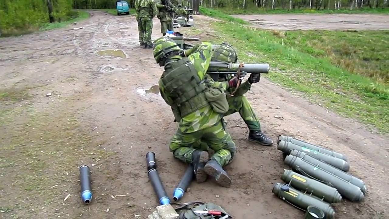 Granatgevär Carl Gustaf m/48 skarpskjutning på Kråk skjutfält 2014 ...