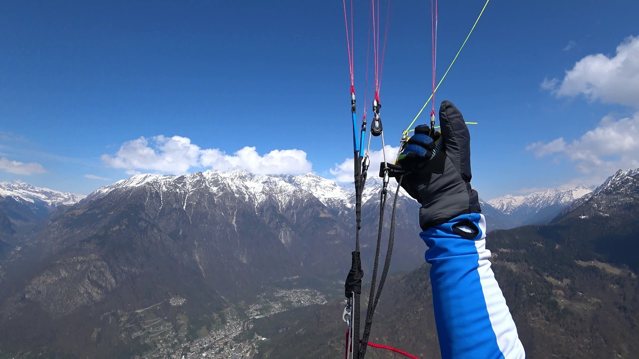 Ozone Mantra 7 ! Paraglider steering with c risers - YouTube