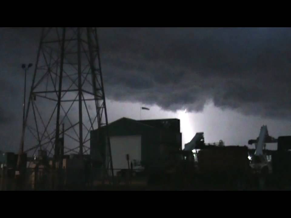 storm light show 3 transformers blow - YouTube