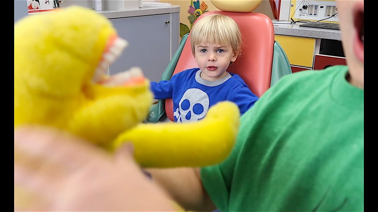 TiNY TERRiFYiNG TEETH! - YouTube