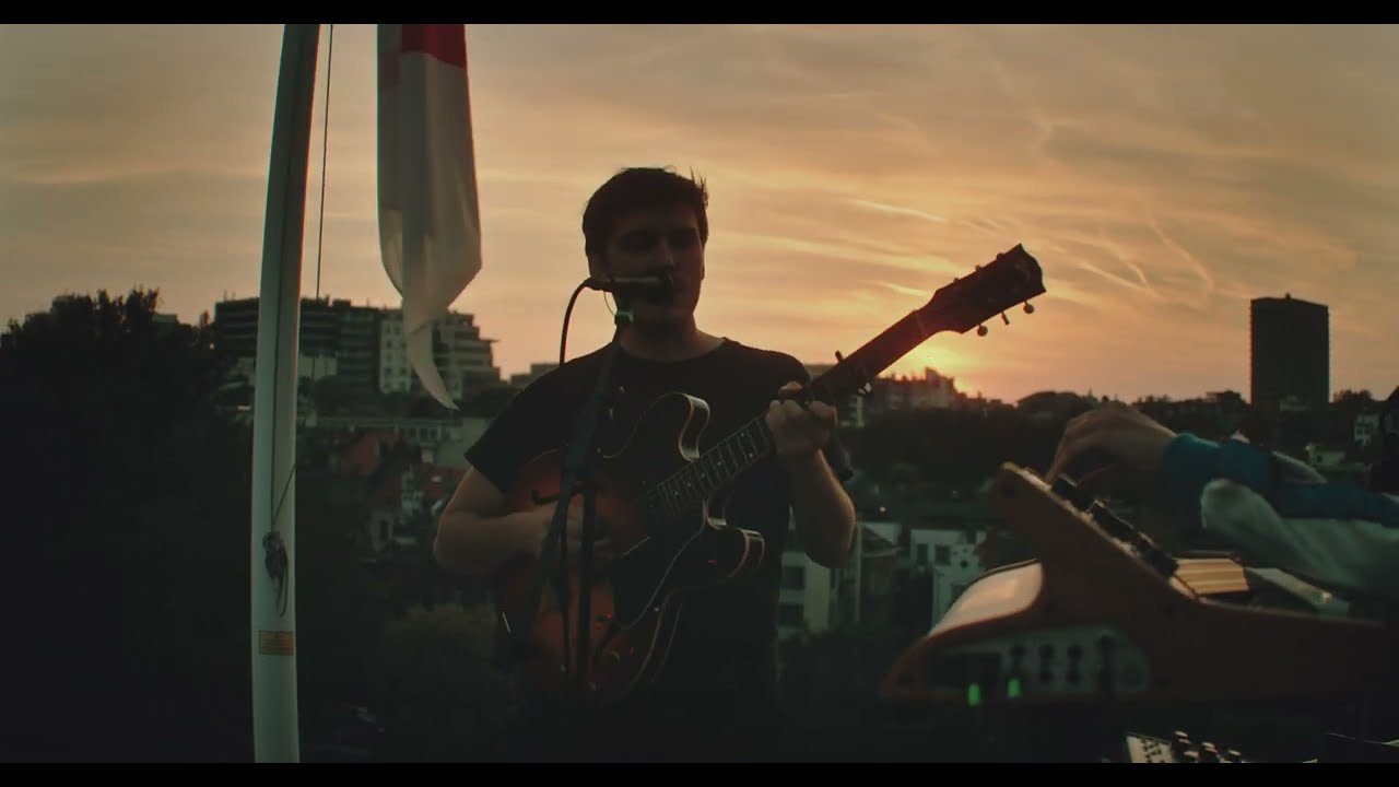 Camel Power Club - Ventura (Live in Brussels) - YouTube