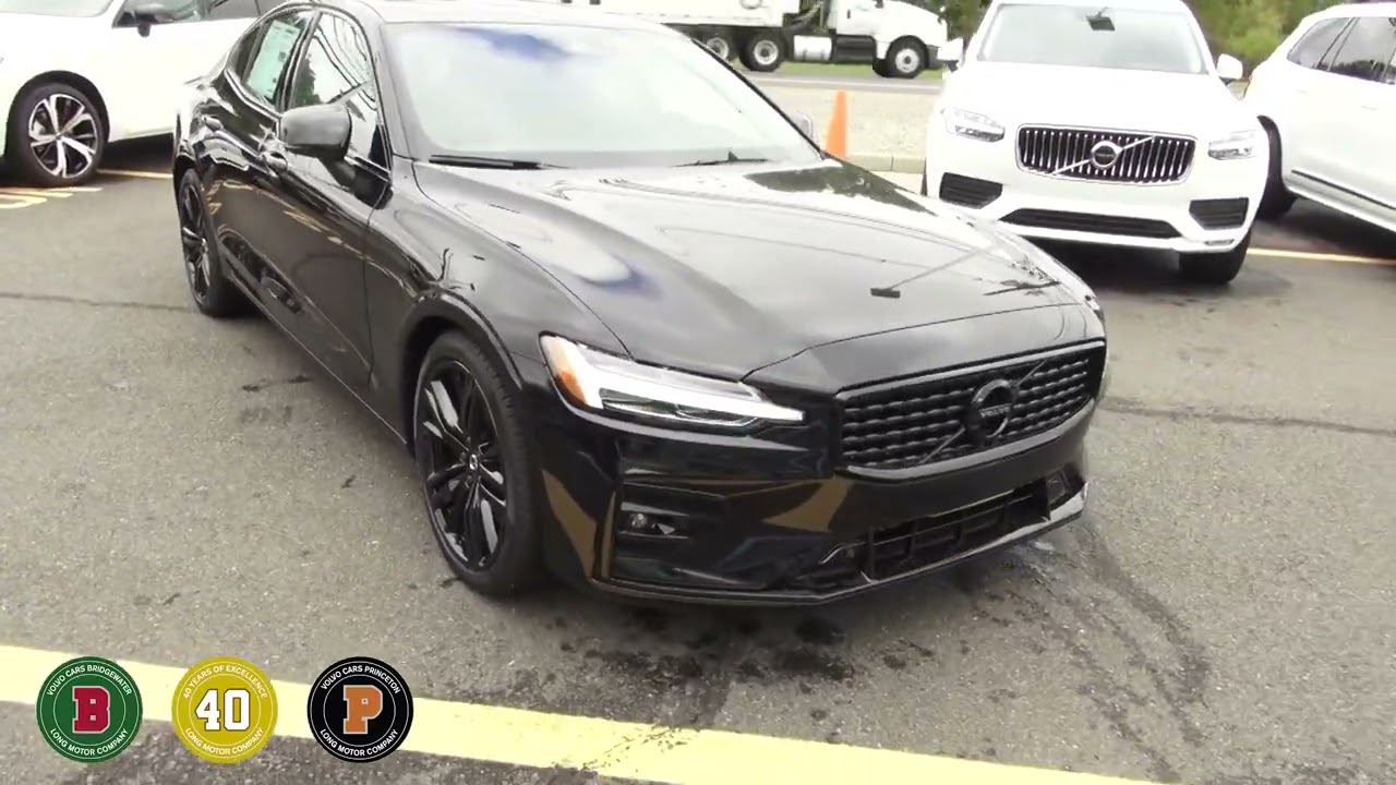 2022 Volvo S60 B5 AWD Momentum Black Edition - YouTube