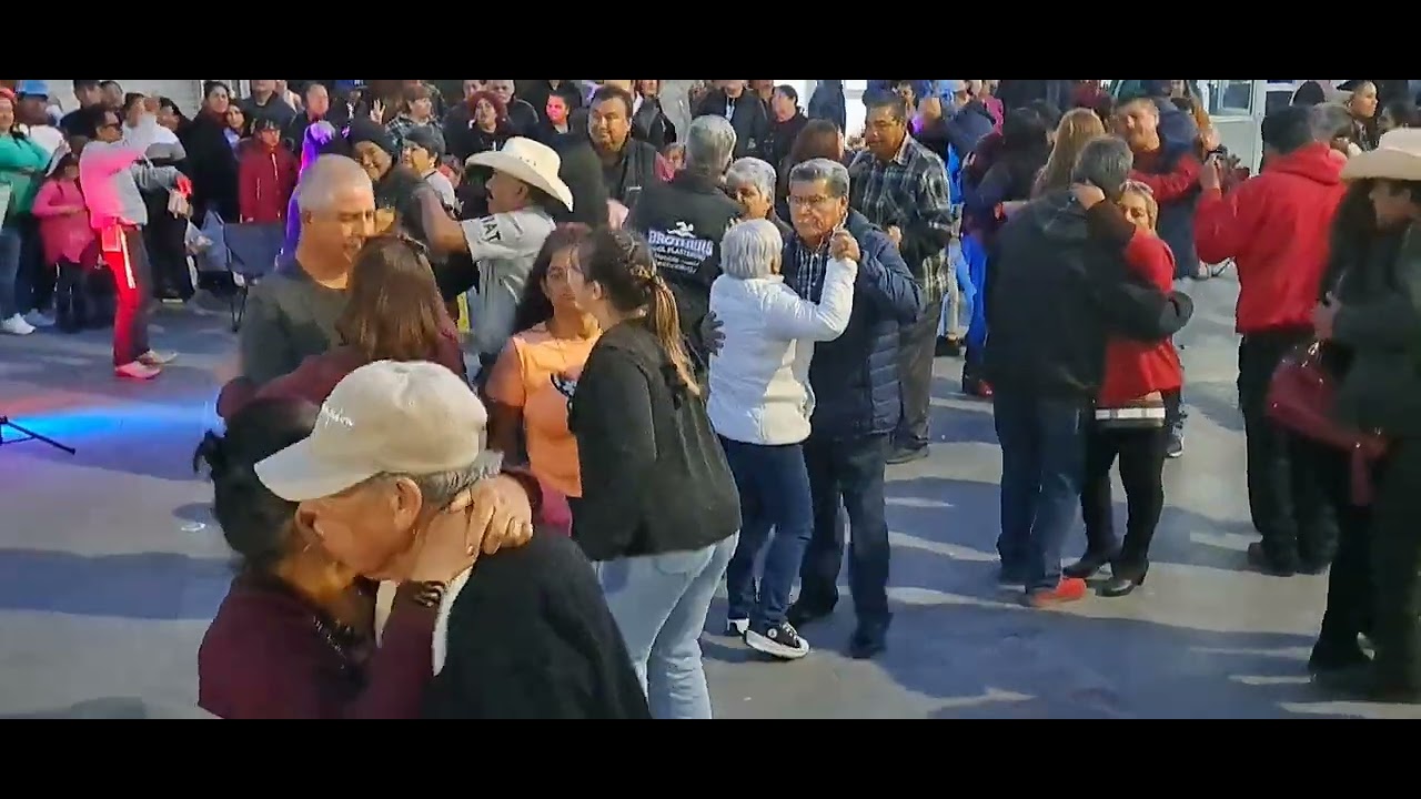Los celos de Maria, interpreta polito y su proyecto 5, en ciudad Juarez ...