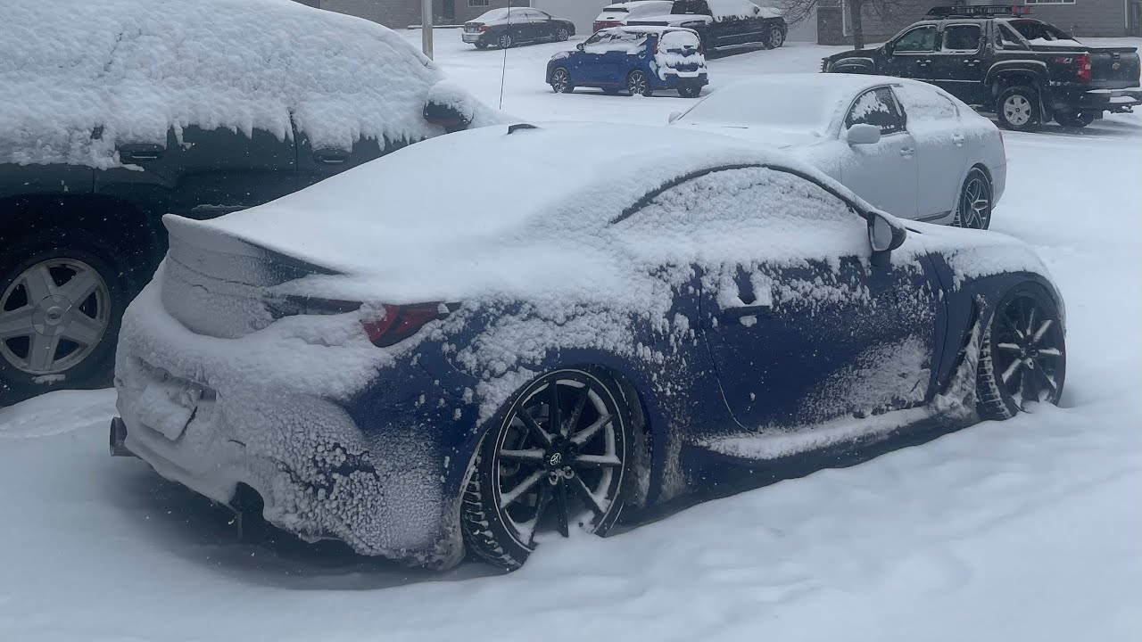 GR86 Snow Review - YouTube