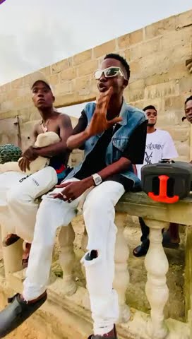 Freestyle party 1 abonné vous Pour la suite aimé commenté partager pour ...