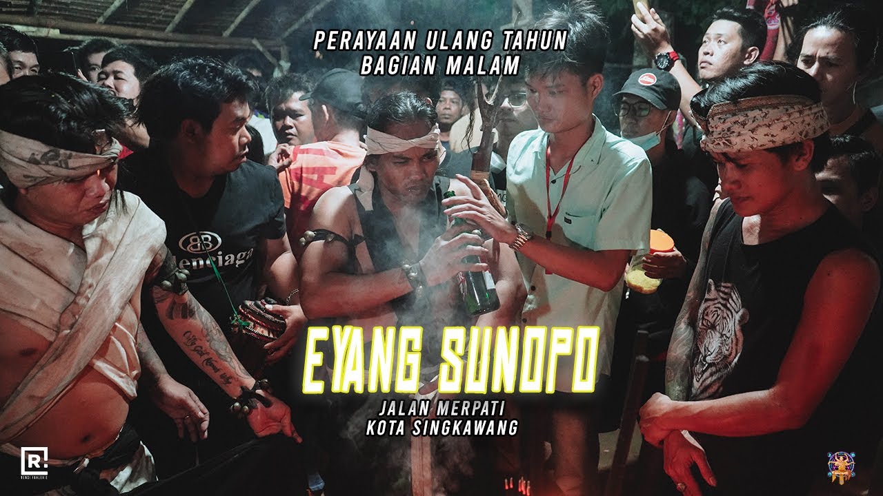 ATRAKSI TATUNG ULANG TAHUN EYANG SUNOPO (BAGIAN MALAM) - YouTube